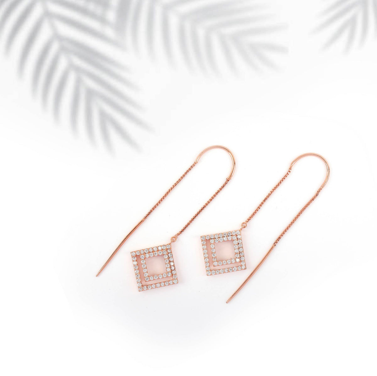 Diamond Shaped Danglers – Detalea